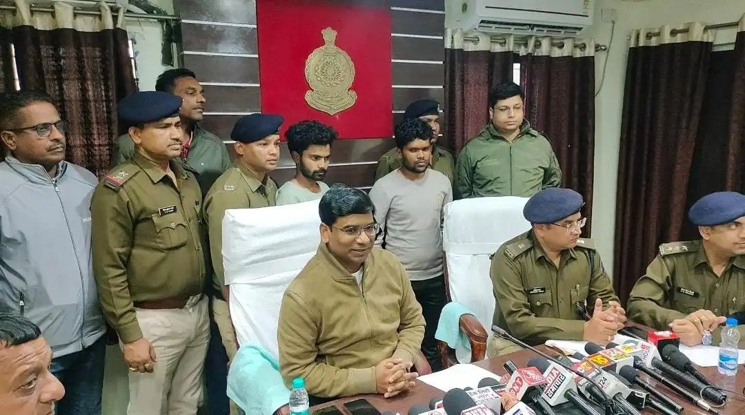 CG BREAKING : नुकीले सूजा से गोदकर हत्या के मामले में प्रेमिका का हत्यारा शाहबान खान साथी सहित ...