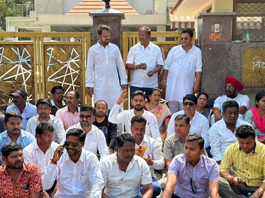 CG BREAKING : ED के खिलाफ कांग्रेस कार्यकर्तओं का प्रदर्शन तेज, जहां छापा वहां कांग्रेसियों का ...