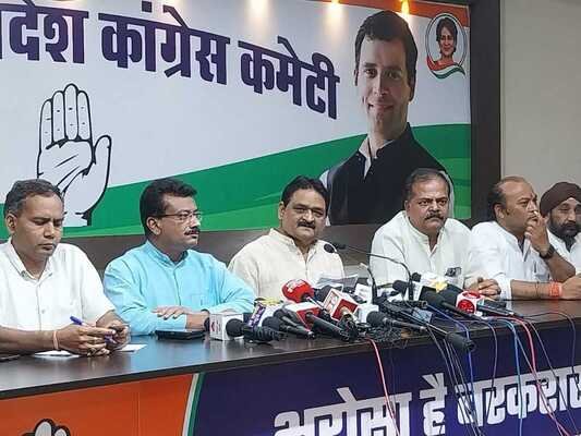 CG BREAKING : बृजमोहन अग्रवाल की गाड़ी में ED को मिला करोड़ों कैश, कांग्रेस का दावा ...